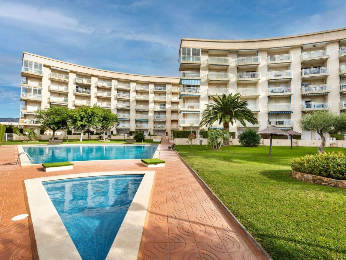 65 M² Huoneisto ∙ 2 Makuuhuonetta ∙ 4 Vierasta - Miami Playa