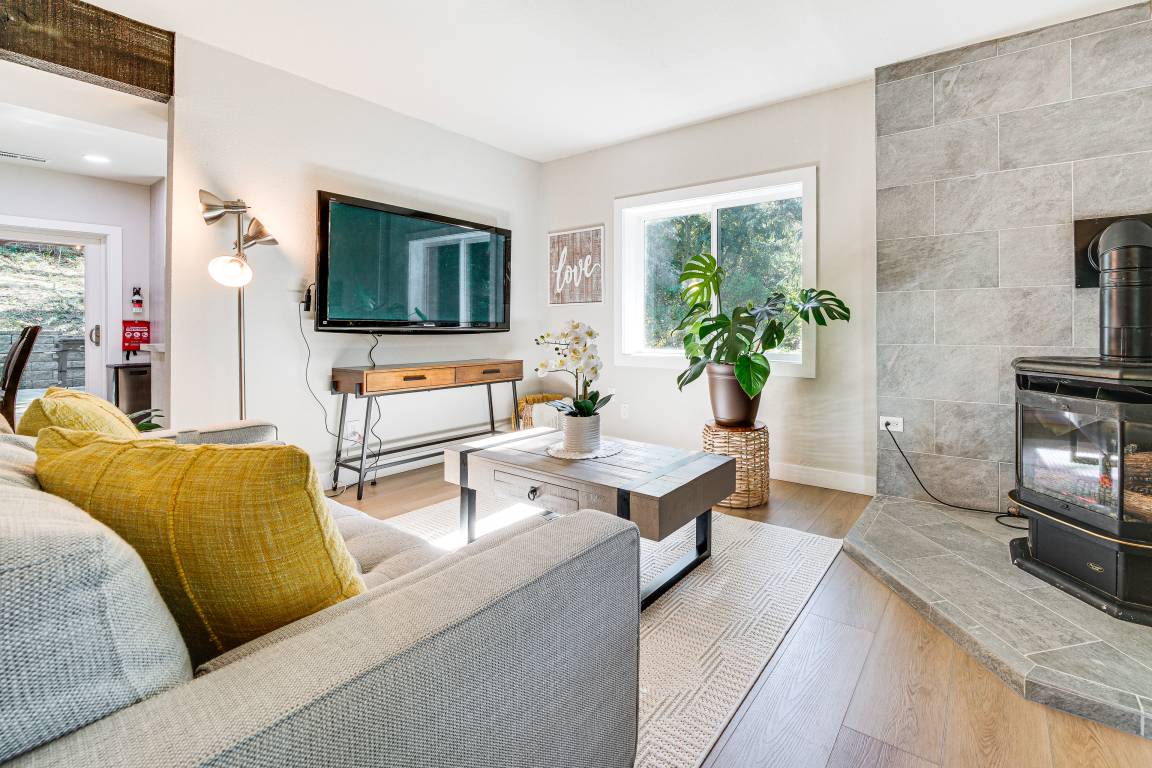 102 M² Apartment ∙ 2 Bedrooms ∙ 5 Guests - Bellevue, WA