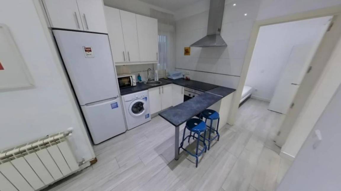 75 M² Apartamento ∙ 3 Habitaciones ∙ 6 Huéspedes - Alcobendas