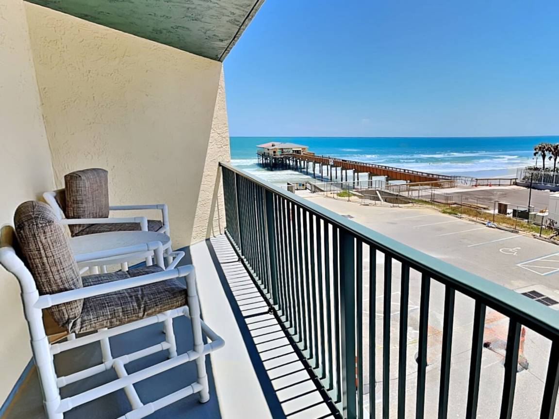 56 M² Condo ∙ 1 Bedroom ∙ 4 Guests - Daytona Beach Shores, FL
