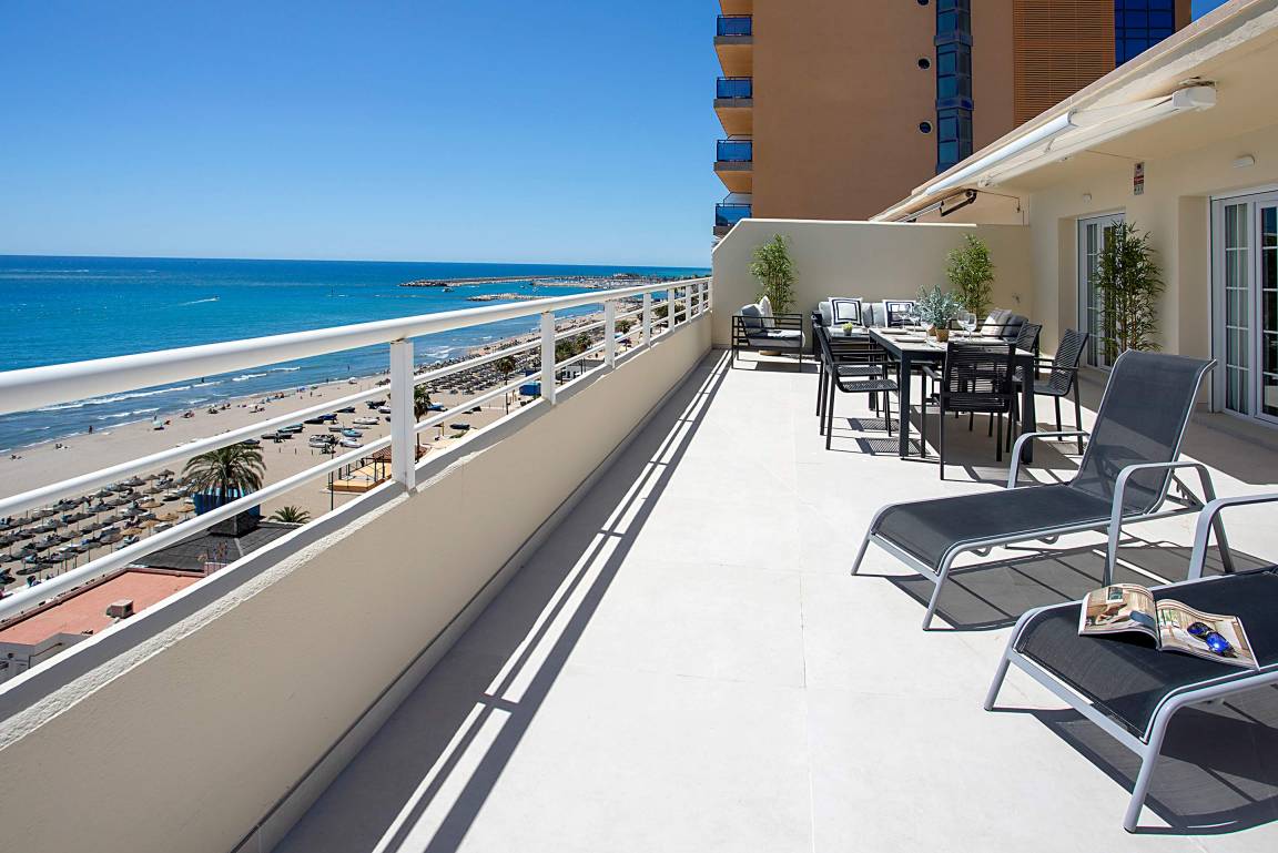 209 M² Apartamento ∙ 3 Habitaciones ∙ 6 Huéspedes - Fuengirola