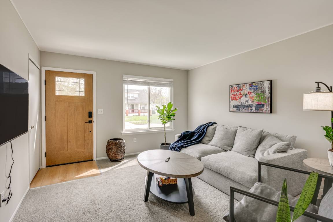 83 M² Casa ∙ 3 Habitaciones ∙ 6 Huéspedes - Sterling Heights, MI