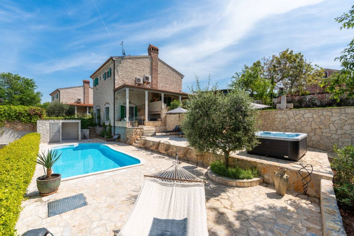200 M² Villa ∙ 3 Chambres ∙ 8 Personnes - Motovun
