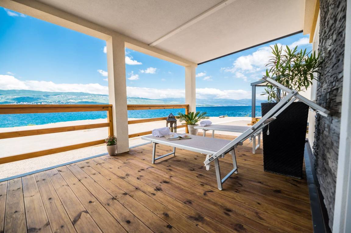 39 M² Caravan ∙ 2 Bedrooms ∙ 4 Guests - Novi Vinodolski