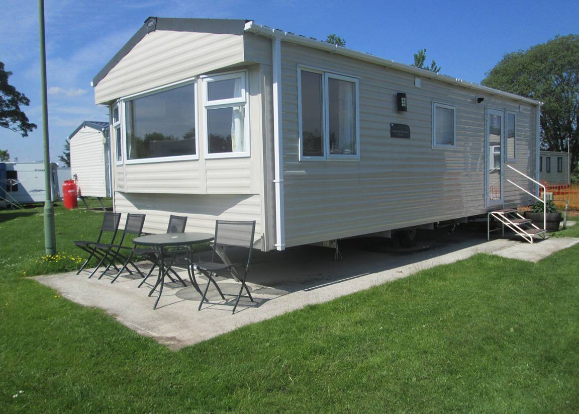 Caravan ∙ 2 Bedrooms ∙ 4 Guests - York