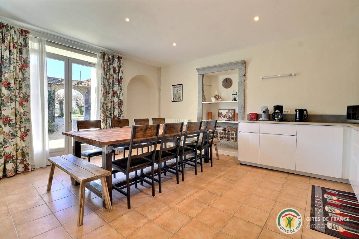 Gîte ∙ 4 Chambres ∙ 12 Personnes - Balazuc