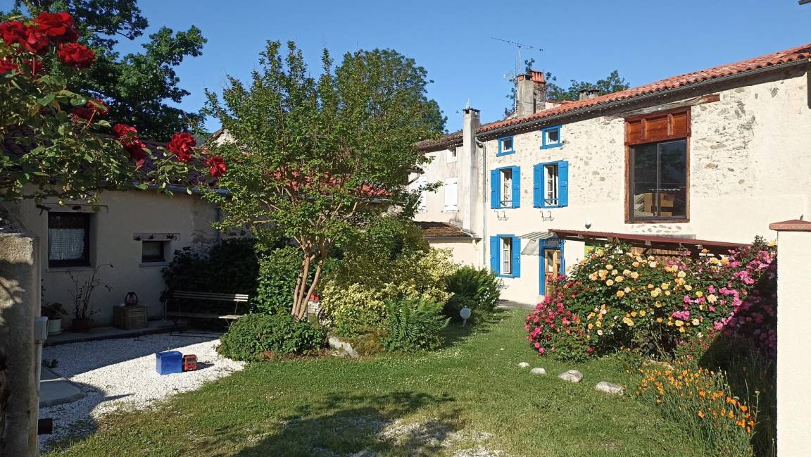70 M² Gîte ∙ 2 Chambres ∙ 5 Personnes - Ariège