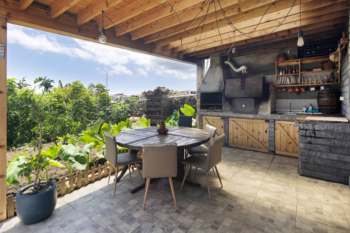 90 M² House ∙ 1 Bedroom ∙ 2 Guests - Ponta Delgada