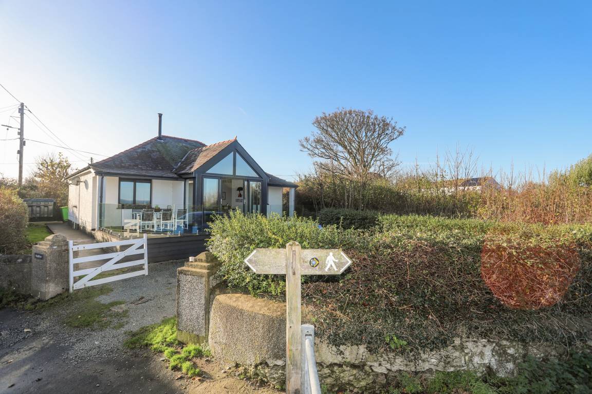 Cottage ∙ 3 Bedrooms ∙ 8 Guests - Moelfre