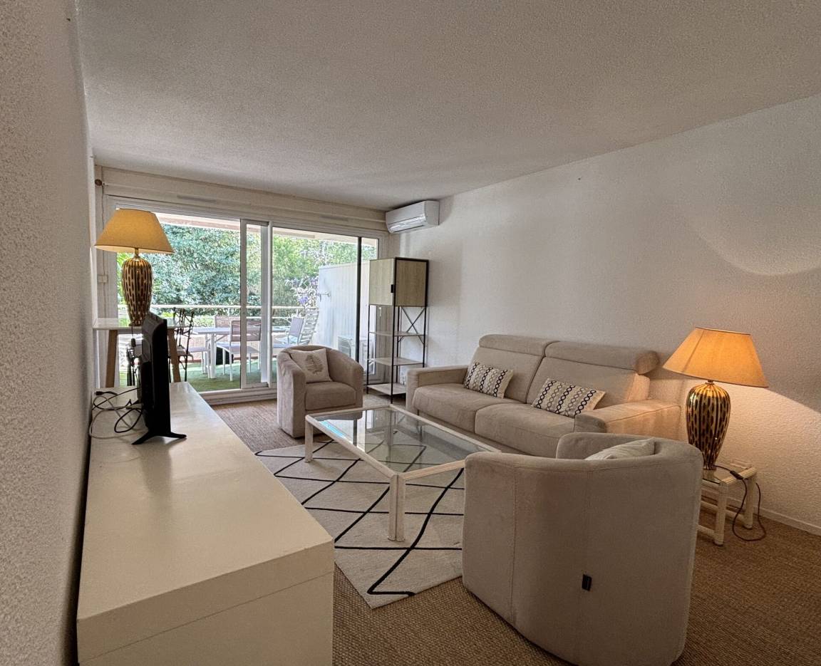 30 M² Appartement ∙ 2 Personnes - Grimaud