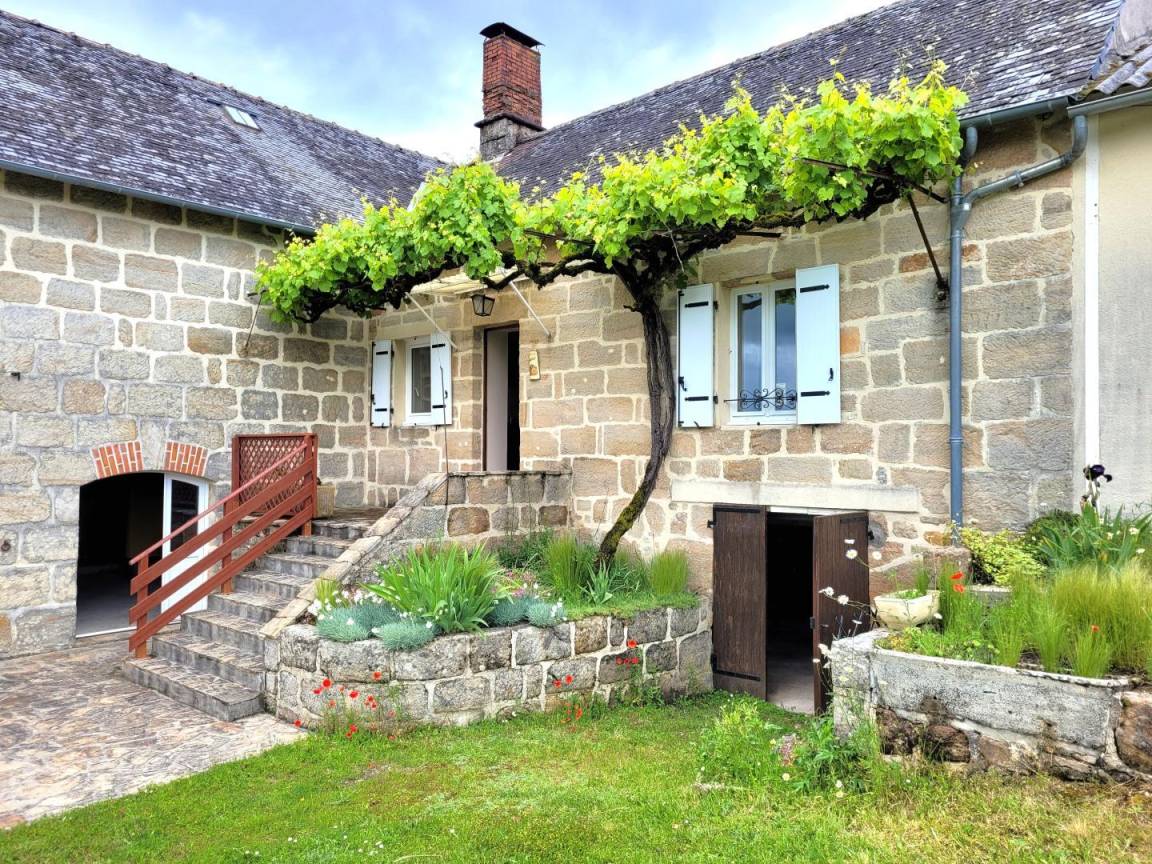 75 M² Gîte ∙ 1 Chambre ∙ 2 Personnes - Ussac