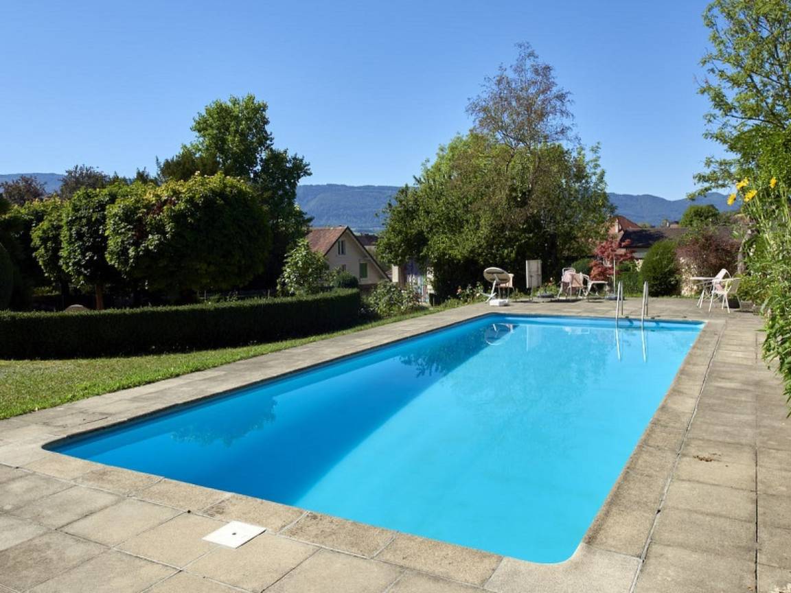 380 M² Appartement ∙ 7 Chambres ∙ 15 Personnes - Canton du Jura