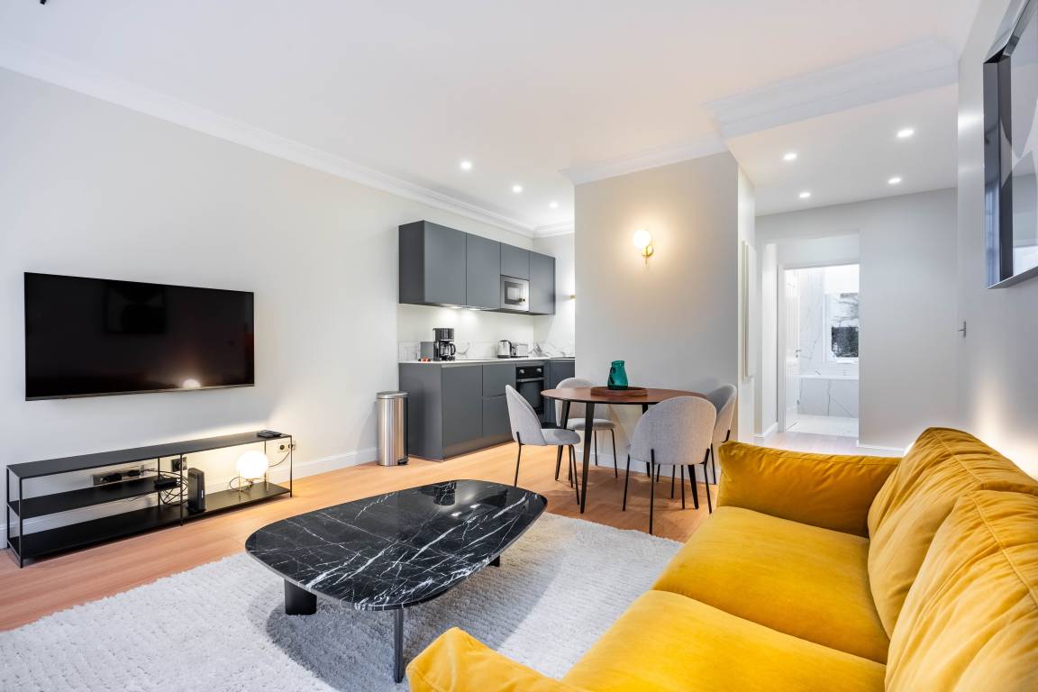 60 M² Appartement ∙ 2 Chambres ∙ 4 Personnes - Nancy