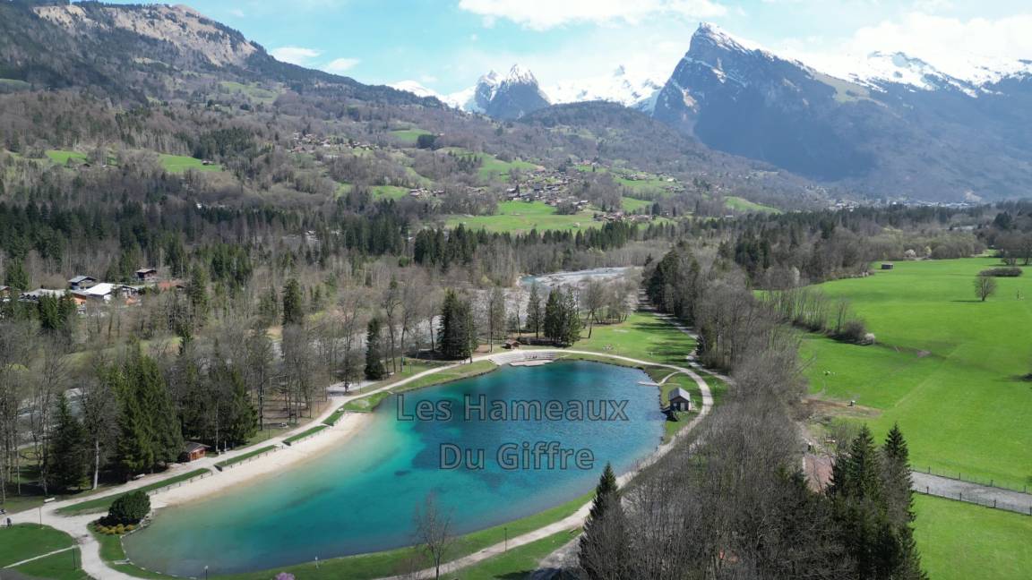 66 M² Chalet ∙ 3 Bedrooms ∙ 6 Guests - Verchaix