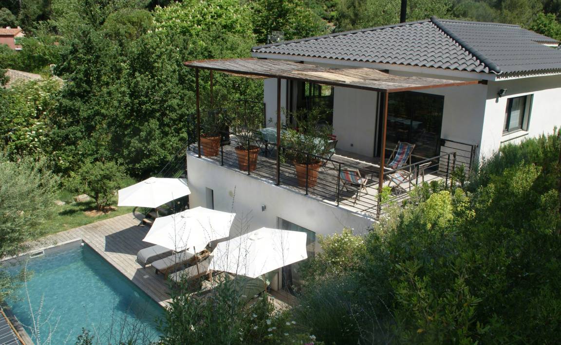 260 M² Maison De Vacances ∙ 6 Chambres ∙ 7 Personnes - Venelles