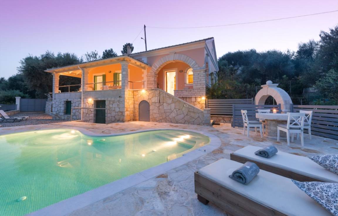 Villa ∙ 2 Bedrooms ∙ 4 Guests - Ksamil