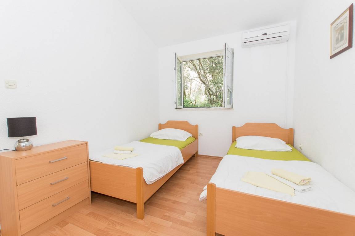 350 M² Villa ∙ 9 Chambres ∙ 18 Personnes - Hvar