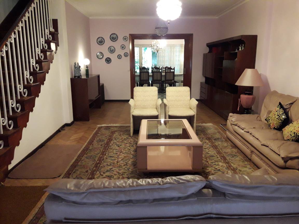 200 M² Casa ∙ 3 Habitaciones ∙ 5 Huéspedes - San Martín, Argentina