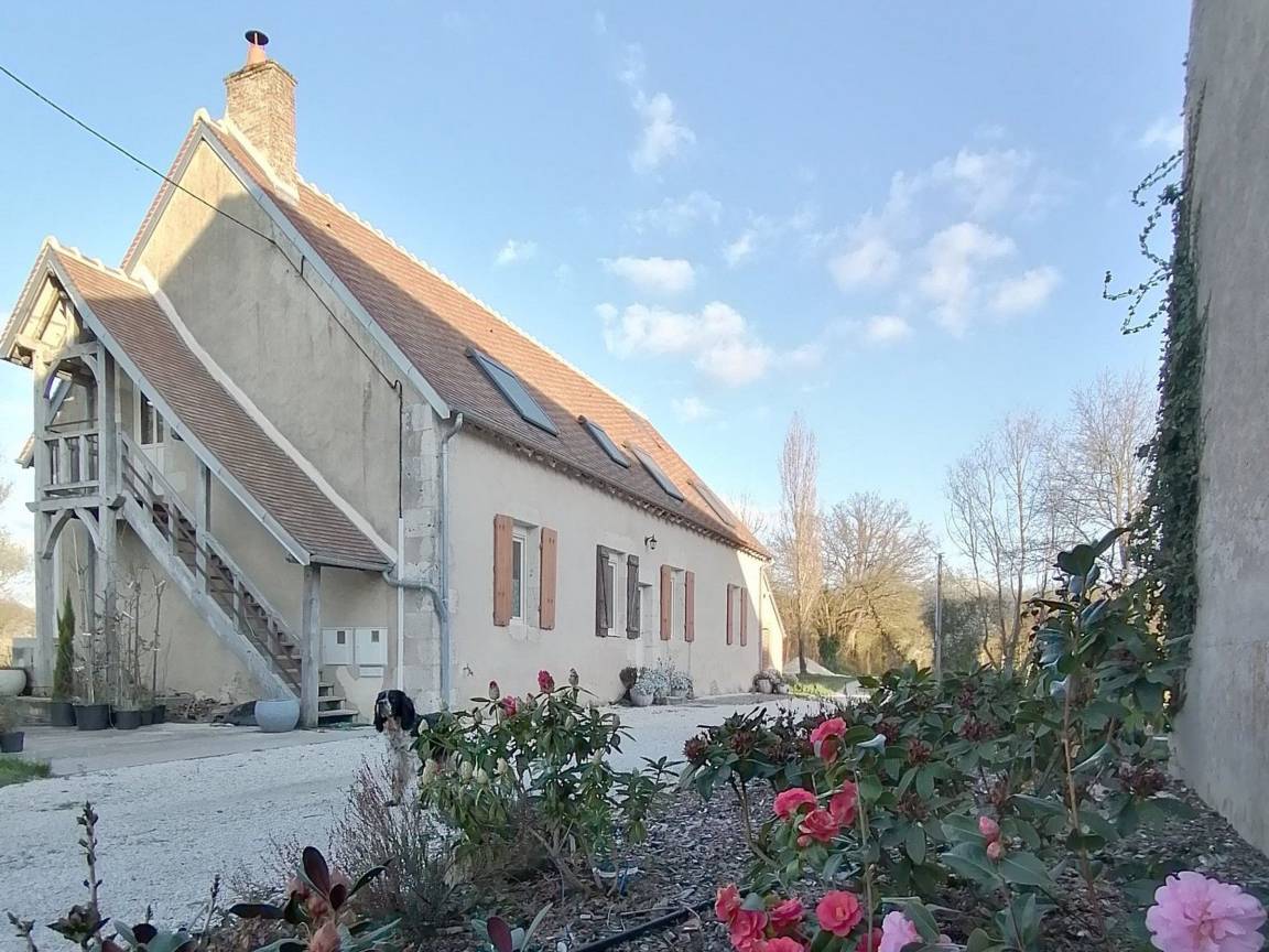 75 M² Casa Rural ∙ 3 Habitaciones ∙ 6 Huéspedes - Briare