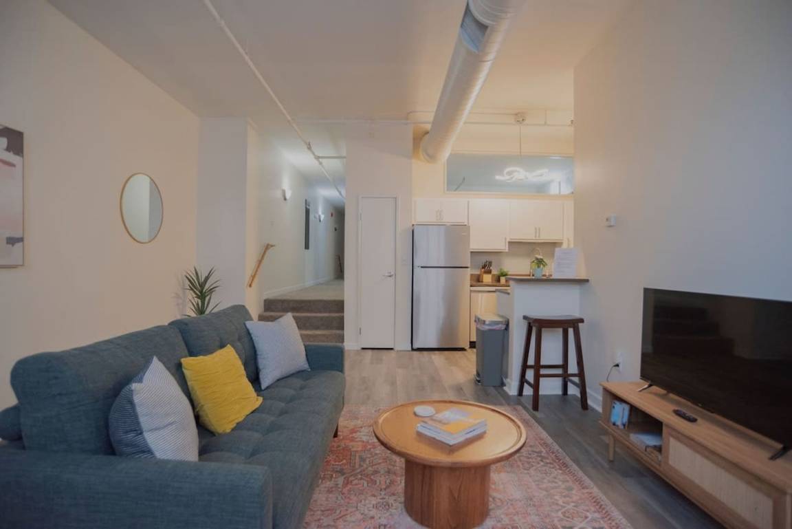 Apartment ∙ 2 Bedrooms ∙ 6 Guests - Mile Square - Downtown - Indianapolis