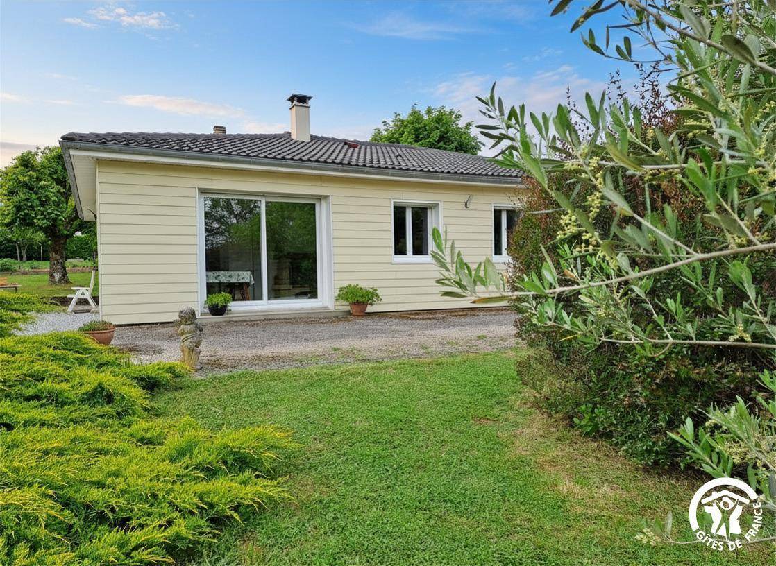 97 M² Gîte ∙ 3 Chambres ∙ 6 Personnes - Castres
