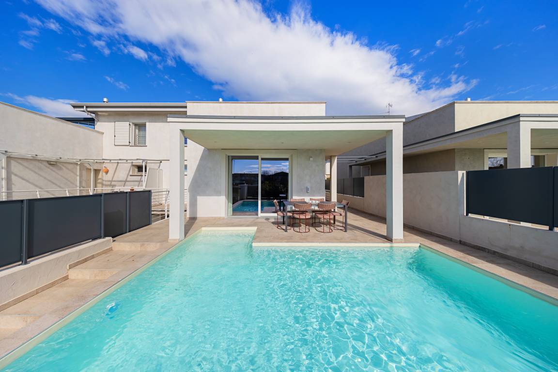 125 M² Villa ∙ 3 Chambres ∙ 6 Personnes - Sirmione