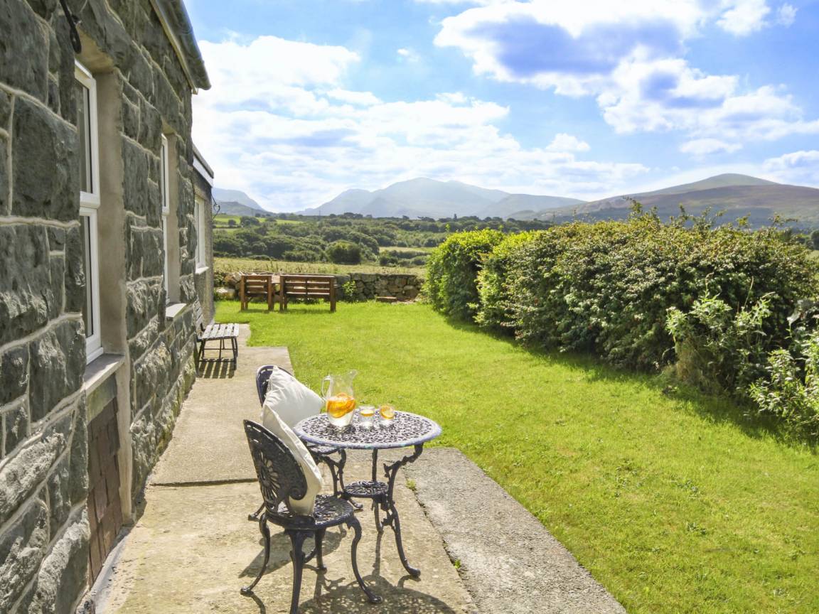 Cottage ∙ 3 Bedrooms ∙ 6 Guests - Llanberis