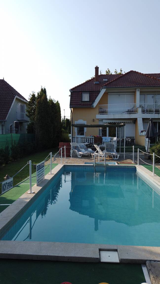 90 M² Ferienhaus ∙ 3 Schlafzimmer ∙ 5 Gäste - Plattensee