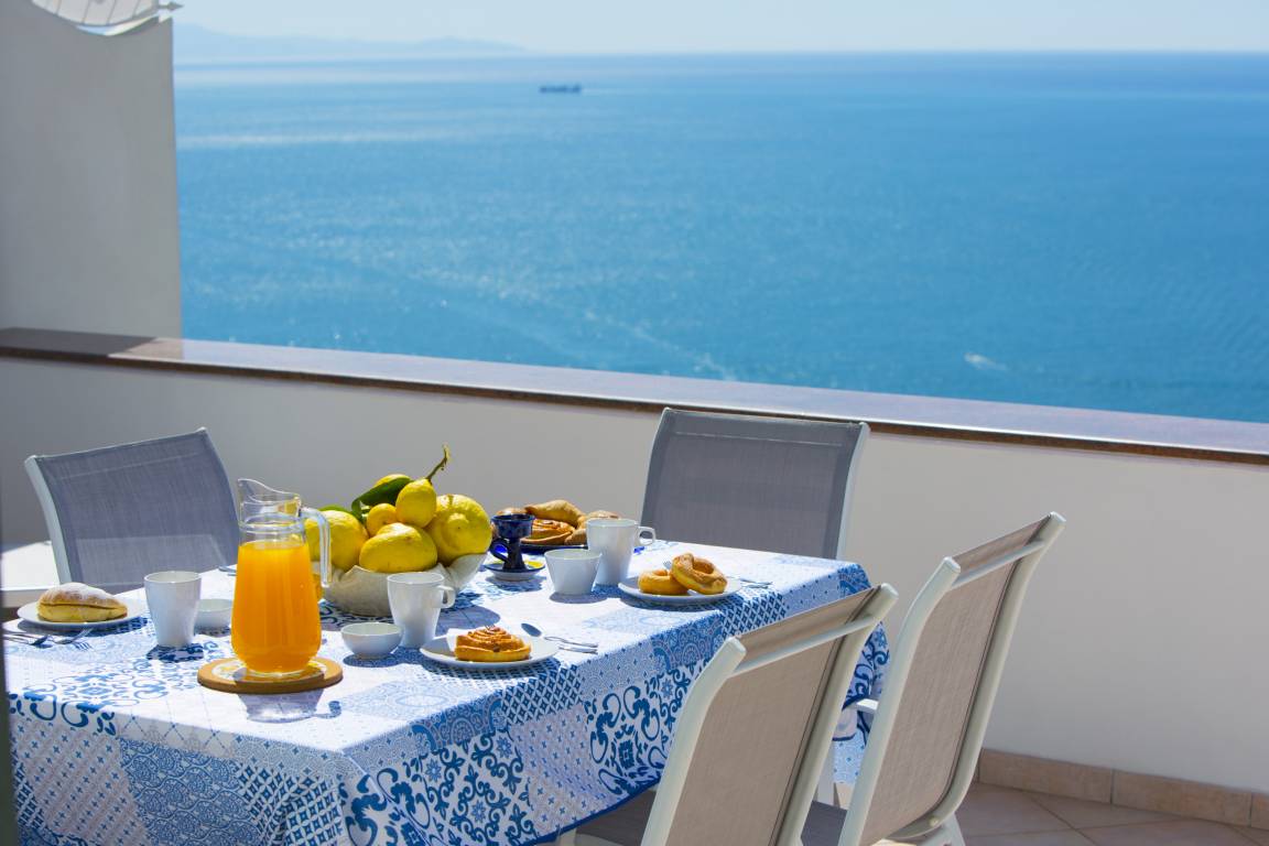 90 M² House ∙ 2 Bedrooms ∙ 5 Guests - Positano