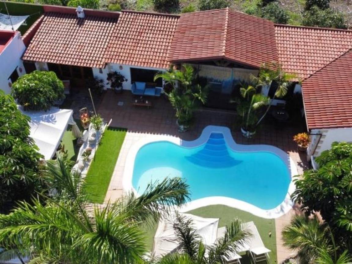 200 M² Villa ∙ 4 Habitaciones ∙ 10 Huéspedes - Los Silos