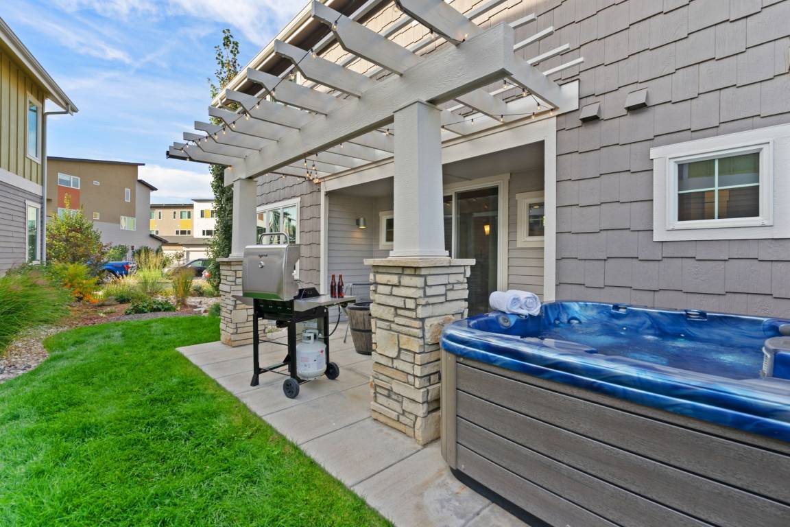 198 M² House ∙ 2 Bedrooms ∙ 8 Guests - Fort Collins, CO