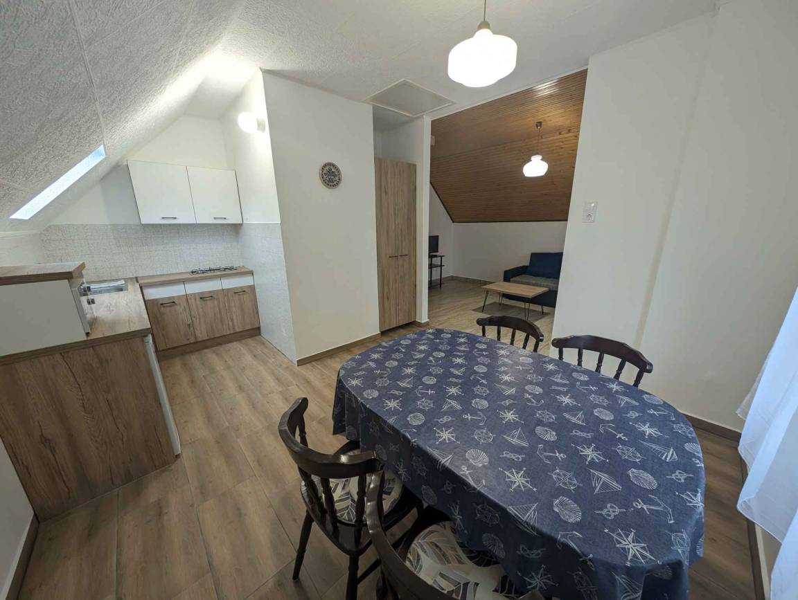 70 M² Ferienwohnung ∙ 2 Schlafzimmer ∙ 5 Gäste - Zamárdi