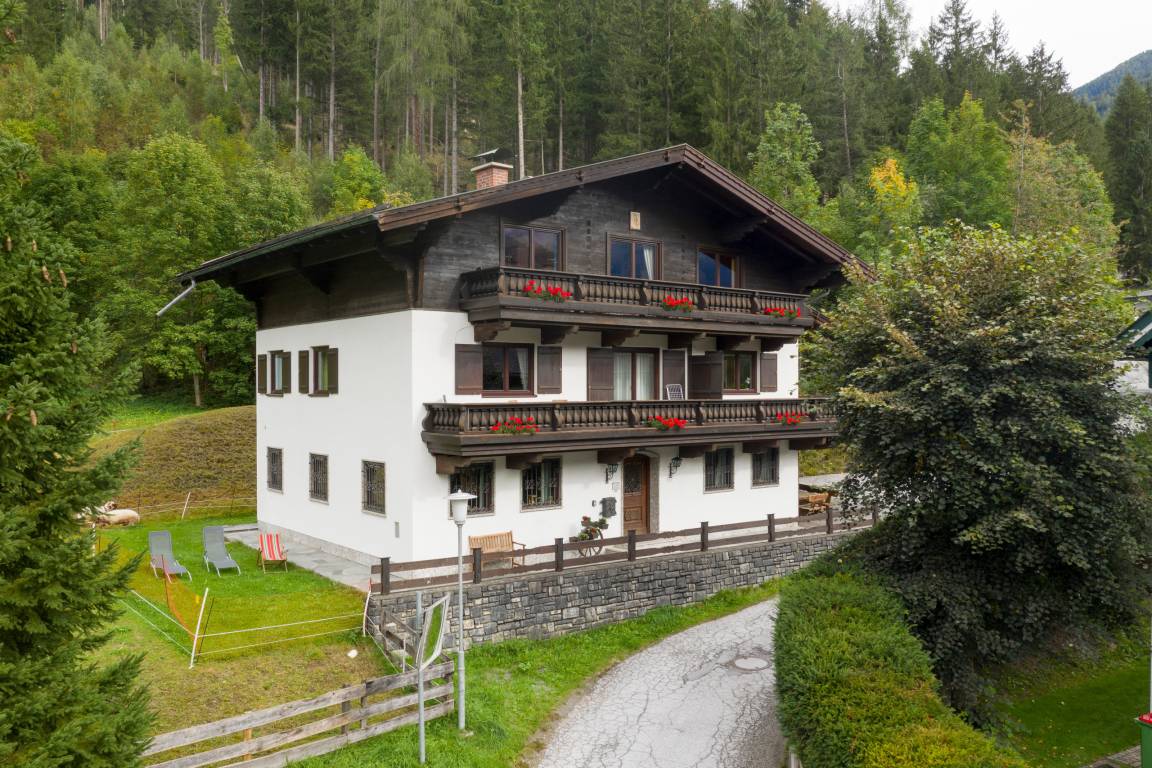 220 M² Chalet ∙ 6 Chambres ∙ 14 Personnes - Badgastein