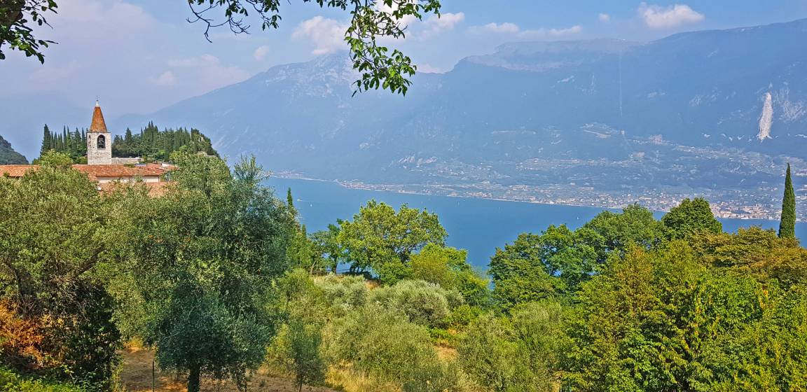 100 M² Villa ∙ 2 Makuuhuonetta ∙ 6 Vierasta - Malcesine