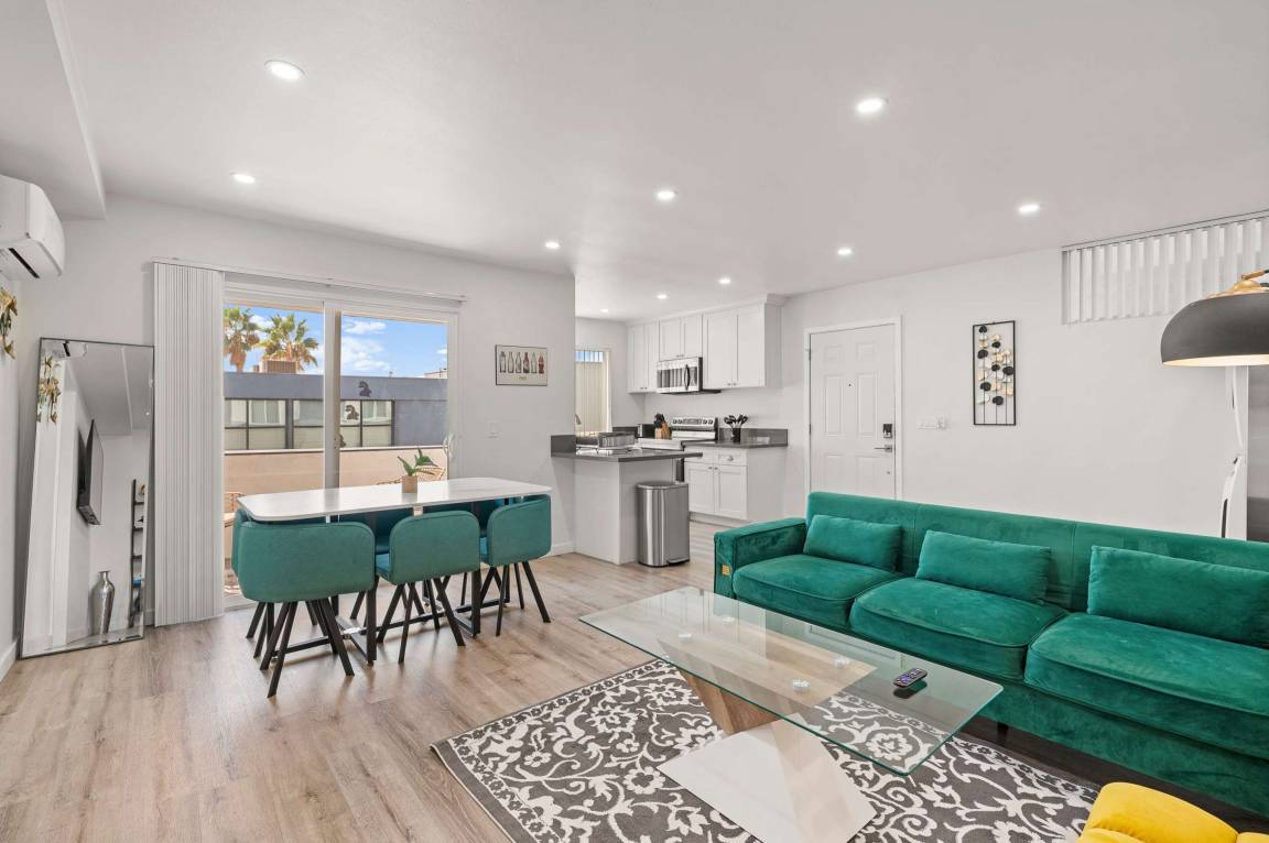 Apartment ∙ 2 Bedrooms ∙ 6 Guests - Pasadena, CA