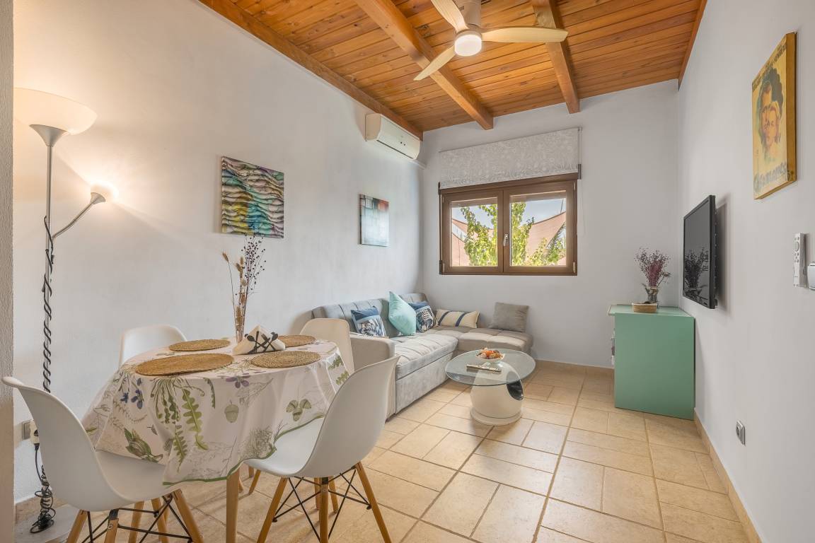 63 M² Apartamento ∙ 2 Habitaciones ∙ 6 Huéspedes - Albolote