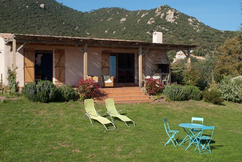 69 M² Gîte ∙ 2 Chambres ∙ 4 Personnes - Sartène