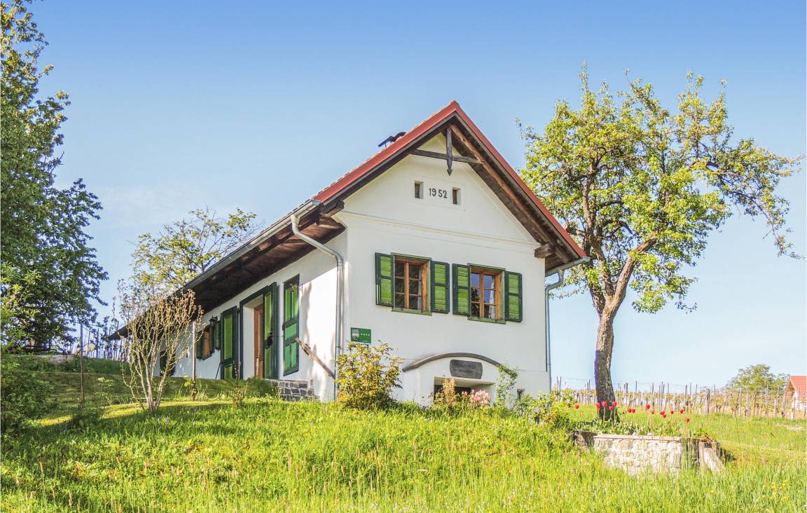 60 M² House ∙ 2 Bedrooms ∙ 4 Guests - Szentgotthárd