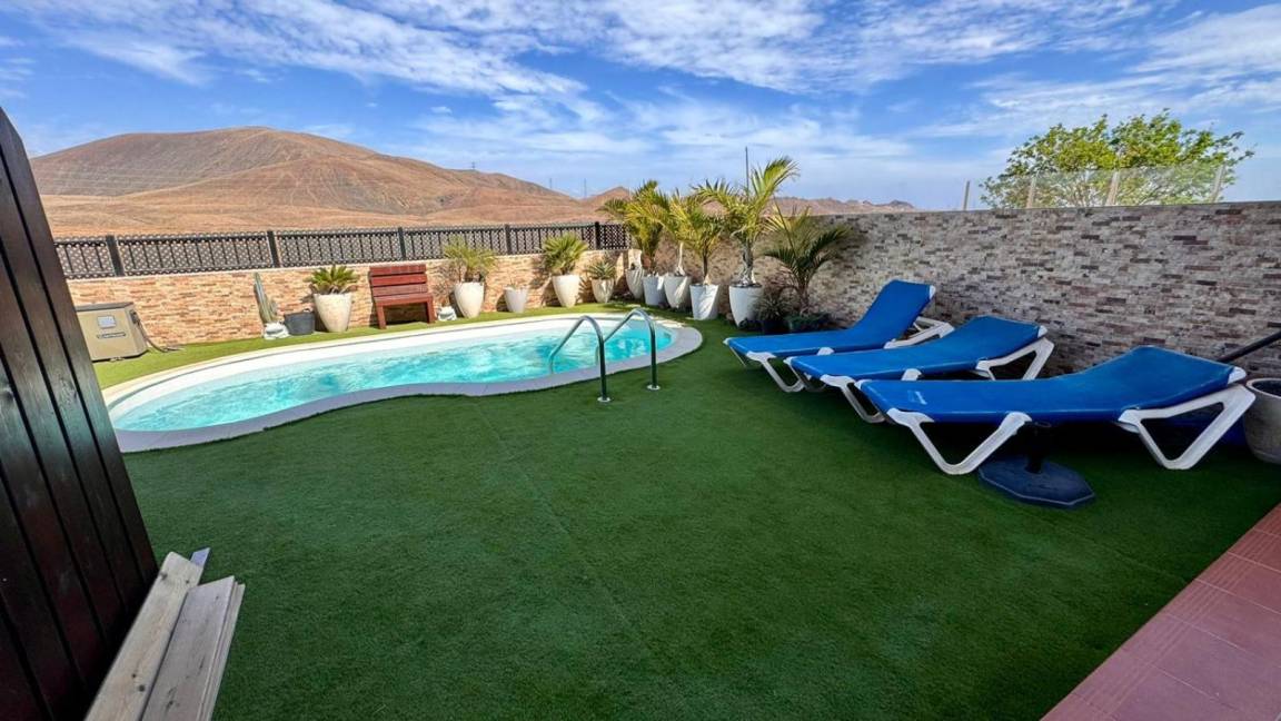 180 M² Ferienhaus ∙ 4 Schlafzimmer ∙ 6 Gäste - Corralejo