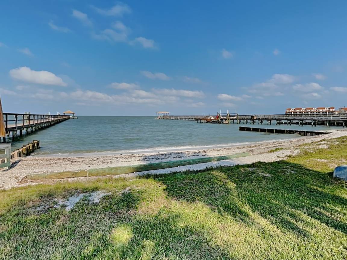 222 M² House ∙ 4 Bedrooms ∙ 14 Guests - Rockport, TX