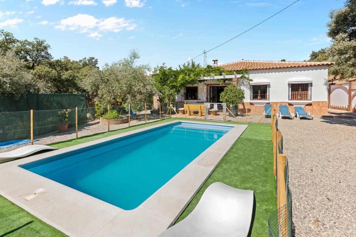 190 M² Casa ∙ 3 Habitaciones ∙ 6 Huéspedes - Igualeja