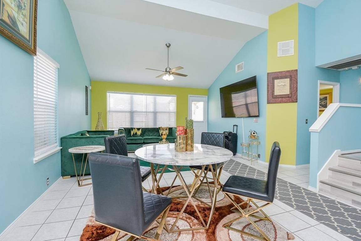 209 M² House ∙ 4 Bedrooms ∙ 8 Guests - Houston, TX