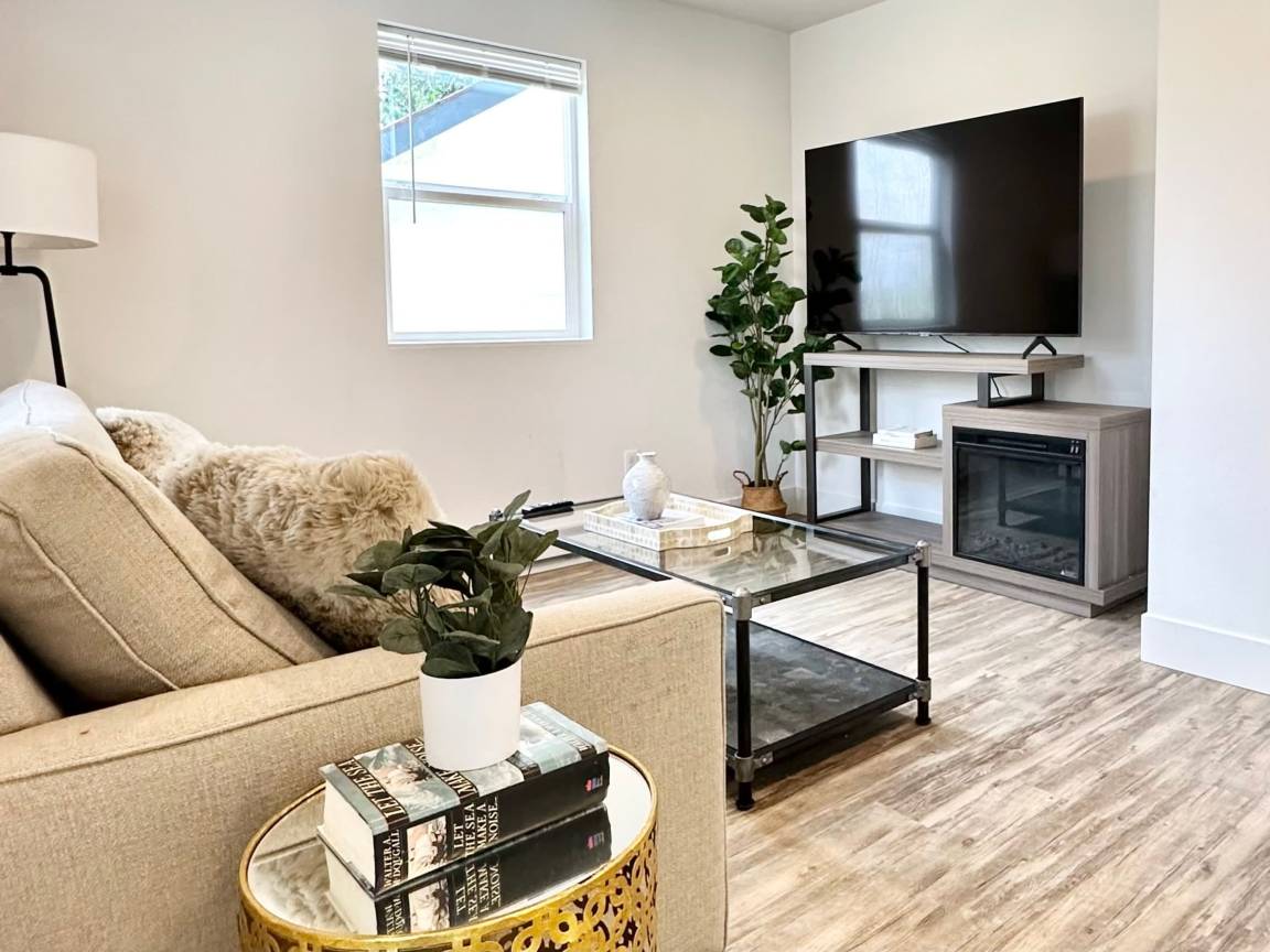 House ∙ 4 Bedrooms ∙ 8 Guests - Astoria