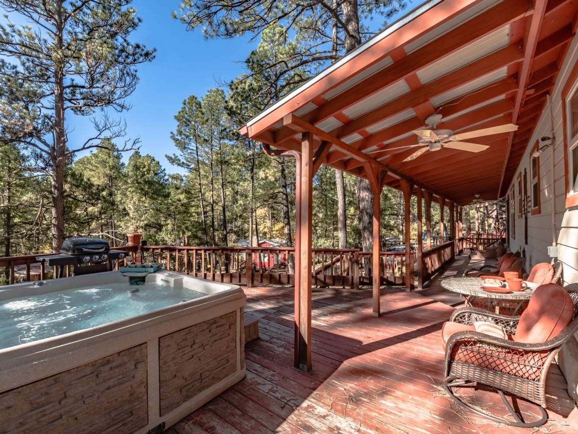 121 M² Cabin ∙ 2 Bedrooms ∙ 4 Guests - Ruidoso, NM