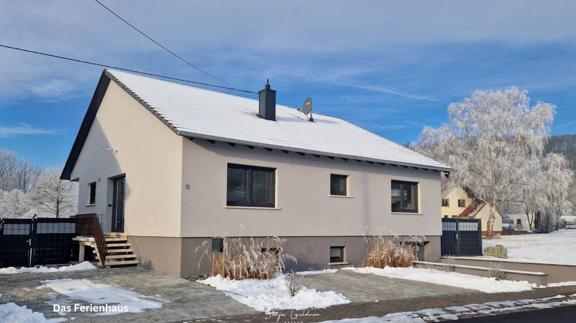 180 M² House ∙ 3 Bedrooms ∙ 5 Guests - Saarlouis