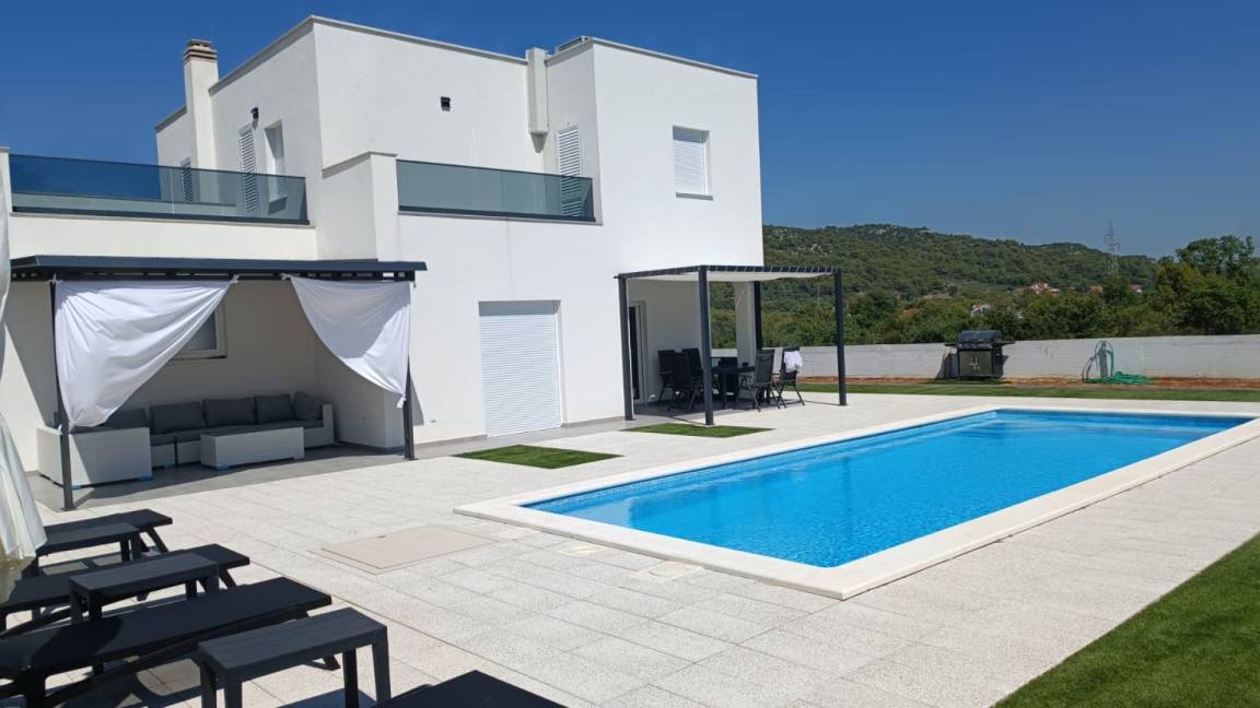 130 M² Villa ∙ 3 Chambres ∙ 7 Personnes - Brodarica