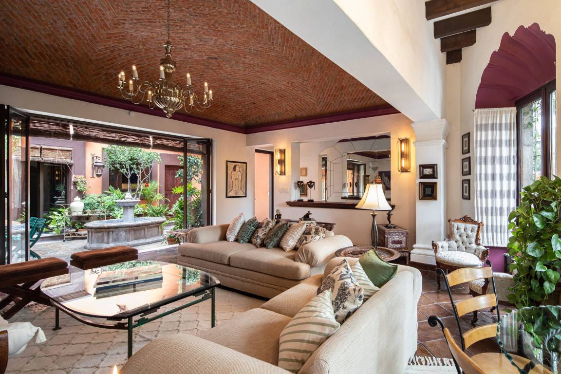 Villa ∙ 4 Bedrooms ∙ 12 Guests - San Miguel de Allende