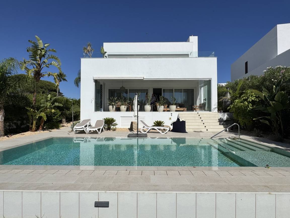 300 M² Maison De Vacances ∙ 4 Chambres ∙ 8 Personnes - Conil de la Frontera