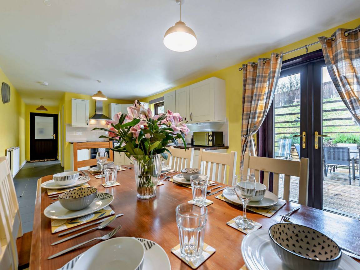 Cottage ∙ 5 Bedrooms ∙ 8 Guests - 