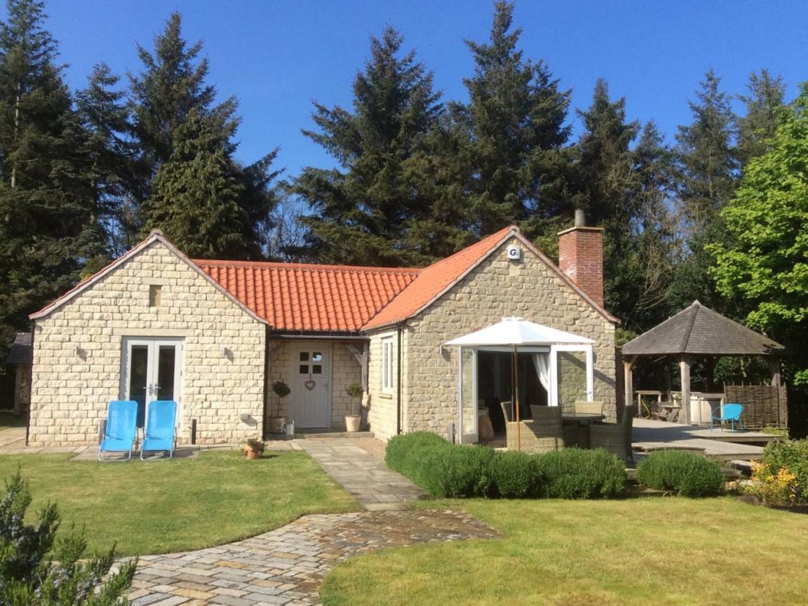 Cottage ∙ 2 Bedrooms ∙ 4 Guests - 